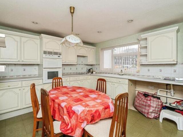 For Sale 3 Bedroom House Guildford Surrey DS99895639