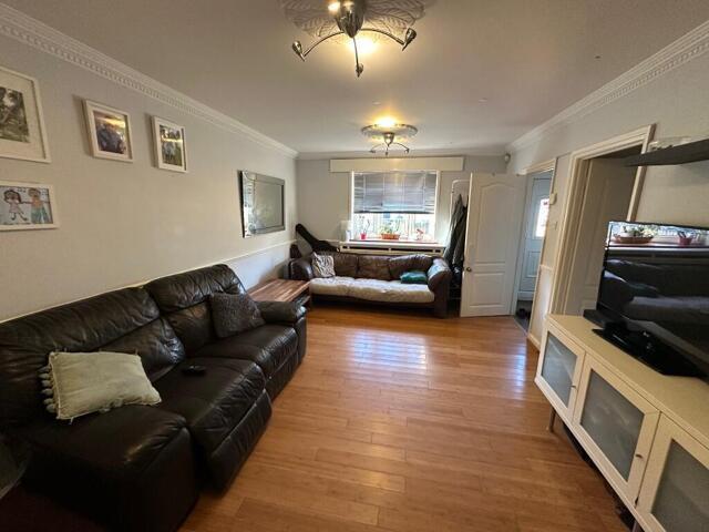 For Sale 3 Bedroom House Dagenham Greater London DLS98903275