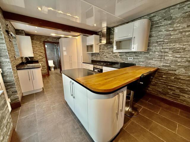 For Sale 3 Bedroom House Derby Derby DLS100316933