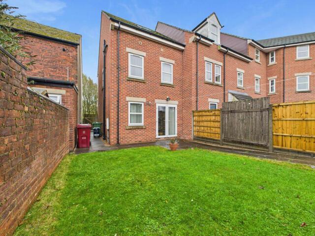For Sale 3 Bedroom House Derbyshire Derbyshire DLS100426326