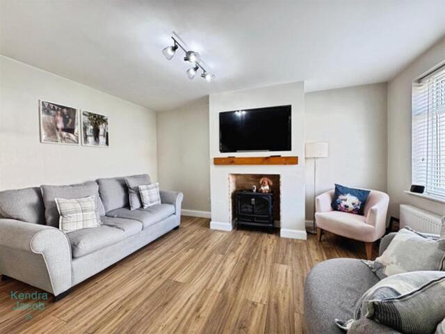 For Sale 3 Bedroom House Dinnington Dinnington DS101678671