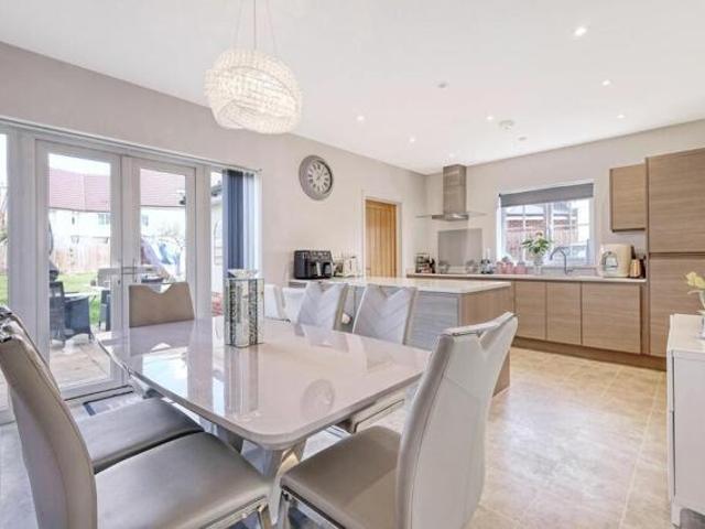 For Sale 3 Bedroom House Dunmow Dunmow DLS101231877