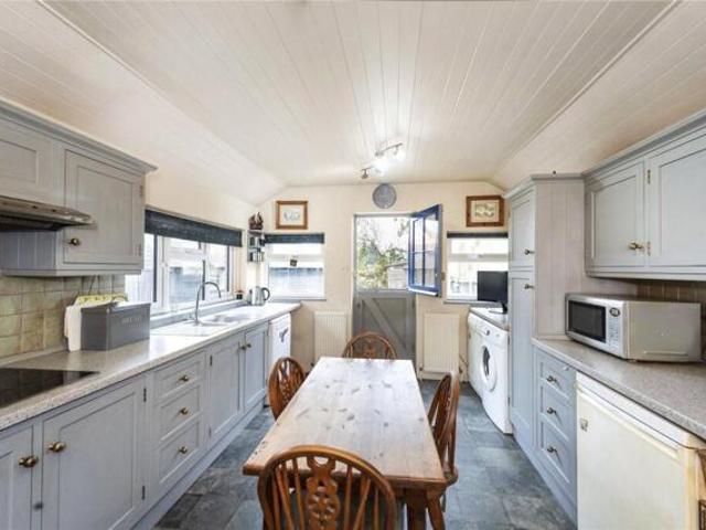 For Sale 3 Bedroom House Edenbridge Kent DS98612131