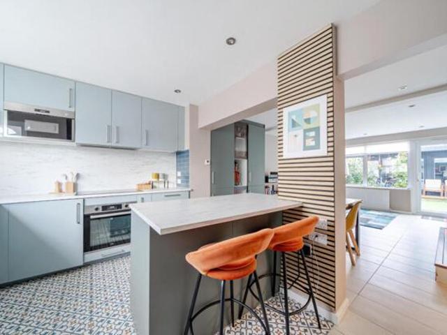 For Sale 3 Bedroom House Egham Surrey DS99808626