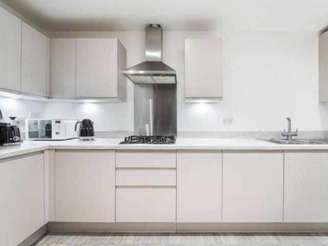 For Sale 3 Bedroom House Epsom Surrey DS101892404