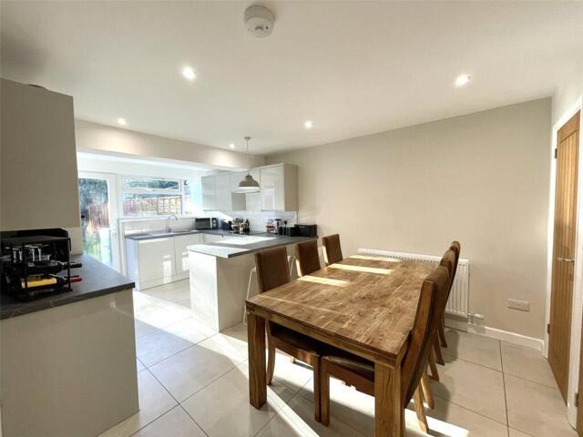 For Sale 3 Bedroom House Farnborough Hampshire DLS99895427