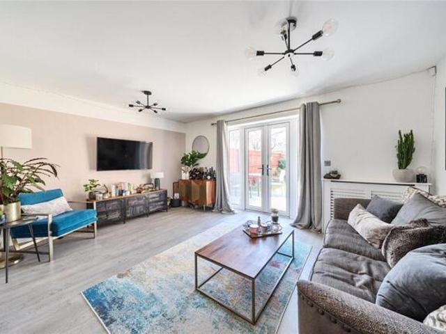 For Sale 3 Bedroom House Farnham Surrey DS100648721