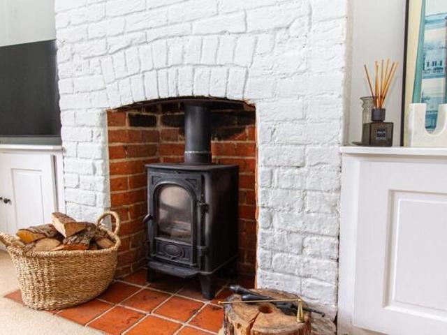 For Sale 3 Bedroom House Fleet Hampshire DS100317043