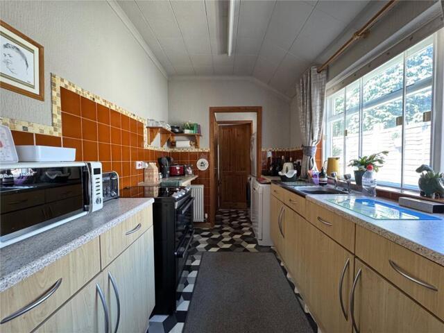 For Sale 3 Bedroom House Kidderminster Worcestershire DLS99381004