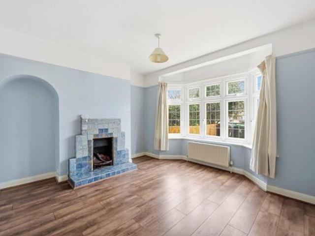 For Sale 3 Bedroom House Kingston Upon Thames Greater London DLS101676815