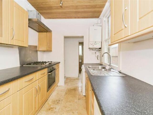 For Sale 3 Bedroom House Kingston Upon Thames Greater London DLS93262973