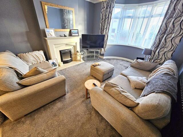 For Sale 3 Bedroom House Kingswood Bristol DLS98968913