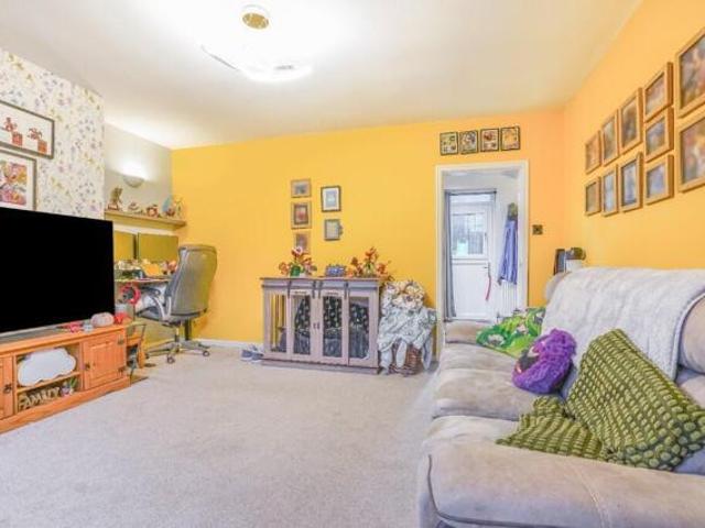 For Sale 3 Bedroom House Kirklees Kirklees DS101931460