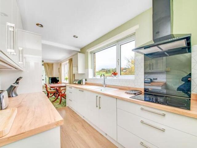 For Sale 3 Bedroom House Holmfirth Kirklees DS100684816