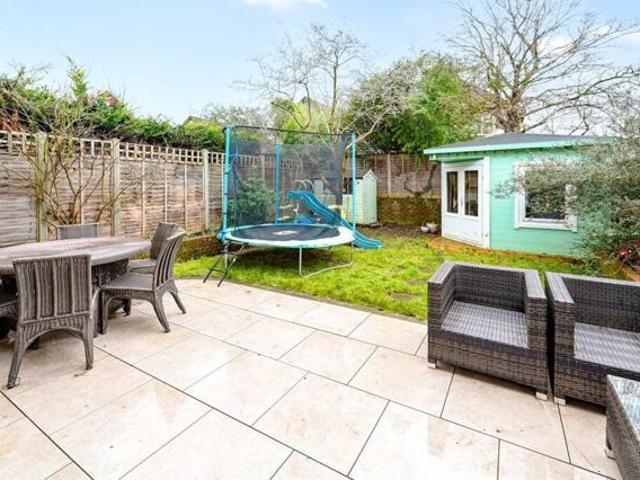 For Sale 3 Bedroom House Hook Hampshire DLS100953548