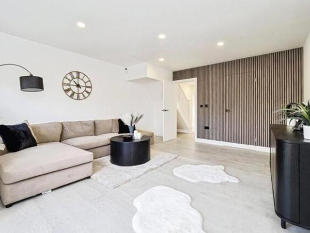 For Sale 3 Bedroom House Hornchurch Greater London DLS99315295