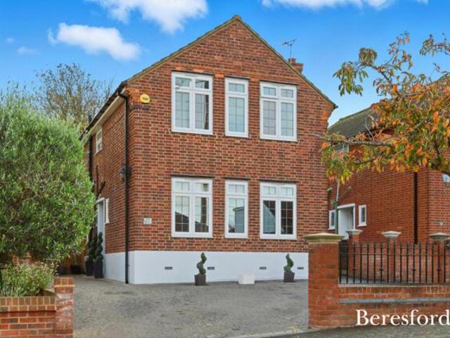 For Sale 3 Bedroom House Hornchurch Greater London DLS100881632