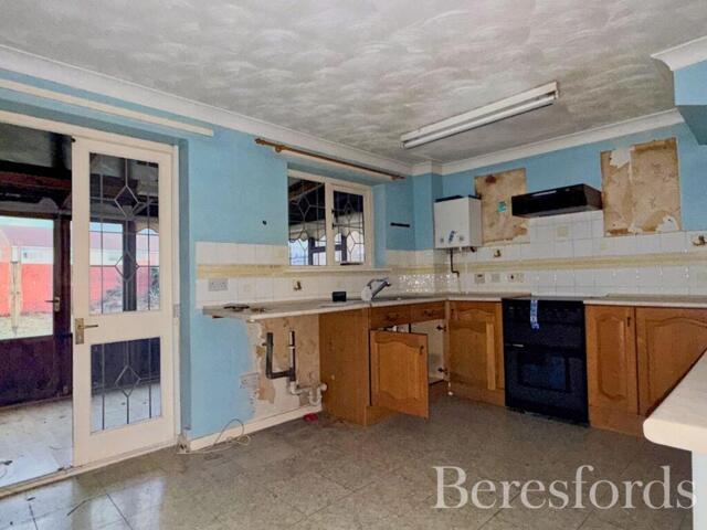 For Sale 3 Bedroom House Hornchurch Greater London DLS100057843