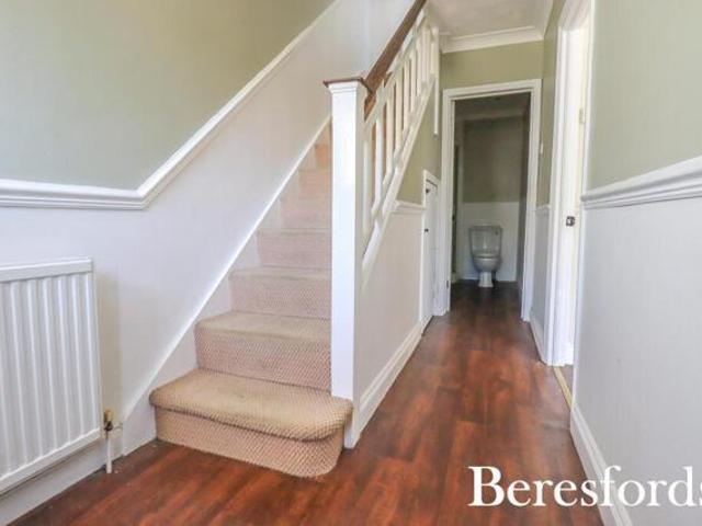 For Sale 3 Bedroom House Hornchurch Greater London DLS101678555