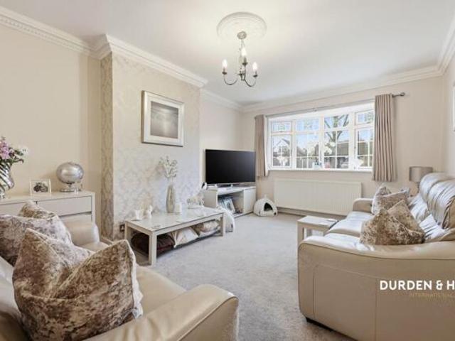 For Sale 3 Bedroom House Hornchurch Greater London DLS101025741