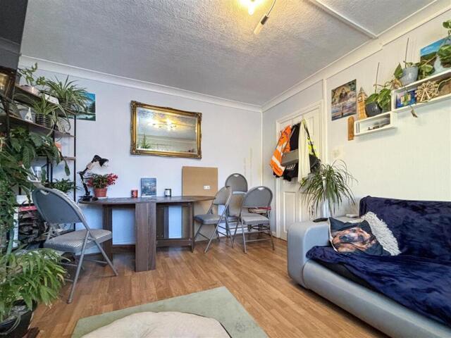For Sale 3 Bedroom House Hayes Greater London DS99092391