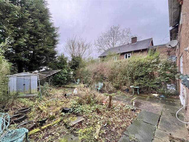 For Sale 3 Bedroom House Hadfield Derbyshire DLS98864491