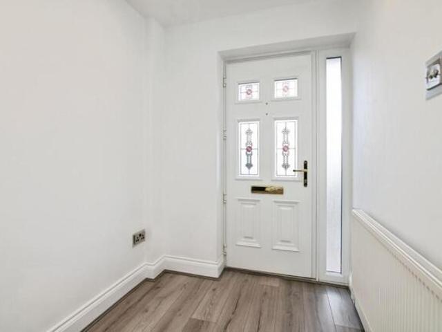 For Sale 3 Bedroom House Halesowen Sandwell DLS101678514