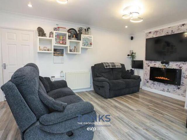 For Sale 3 Bedroom House Halesowen Sandwell DLS98503906