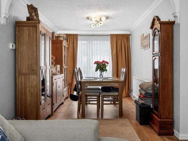 For Sale 3 Bedroom House Hemel Hempstead Hertfordshire DLS100540626