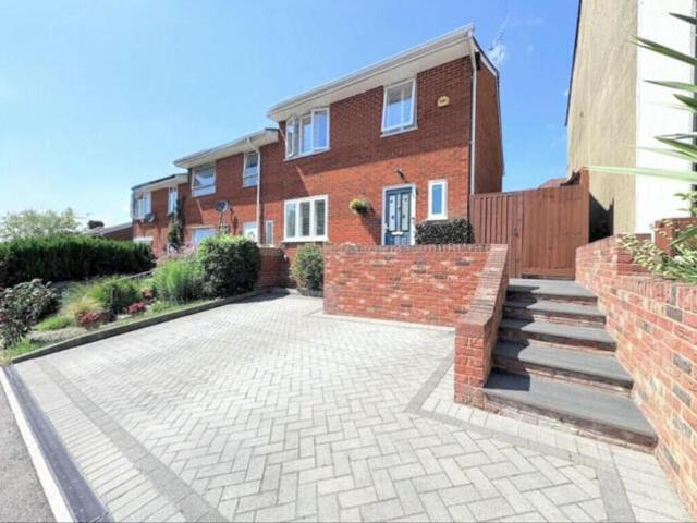 For Sale 3 Bedroom House Hemel Hempstead Hertfordshire DLS99840557