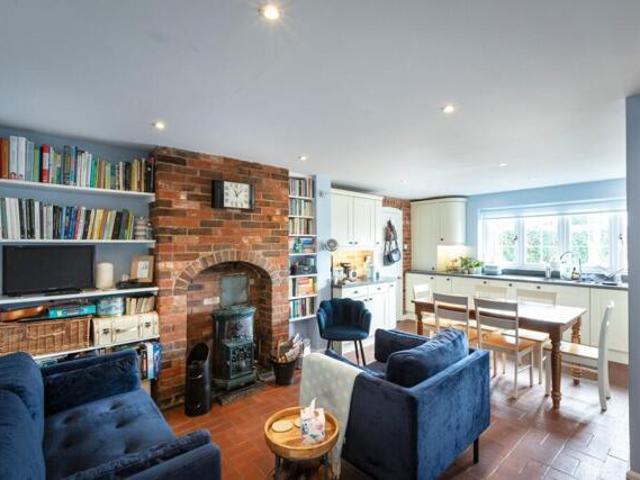 For Sale 3 Bedroom House Hertfordshire Hertfordshire DS99130019