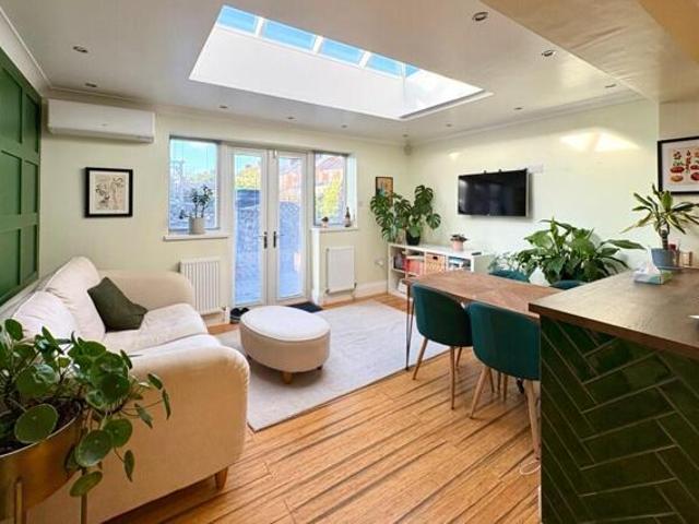 For Sale 3 Bedroom House Hessle East Riding Of Yorkshire DLS100786455