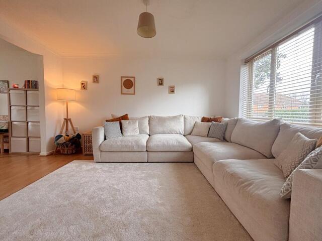 For Sale 3 Bedroom House Hitchin Hertfordshire DLS100615110