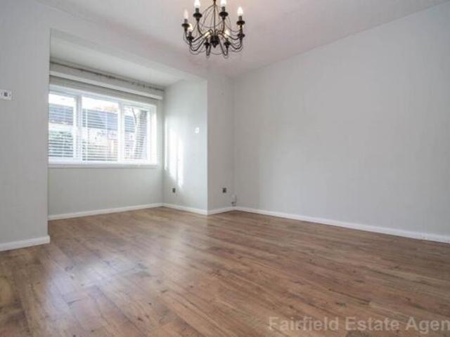 For Sale 3 Bedroom House Hillingdon Hertfordshire DS99926194