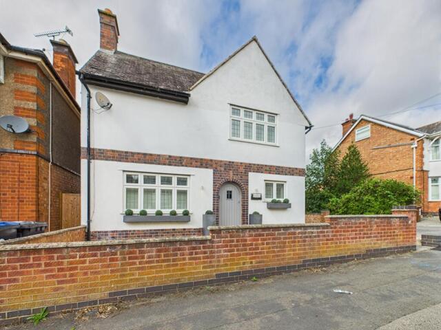 For Sale 3 Bedroom House Hinckley Leicestershire DS100540743