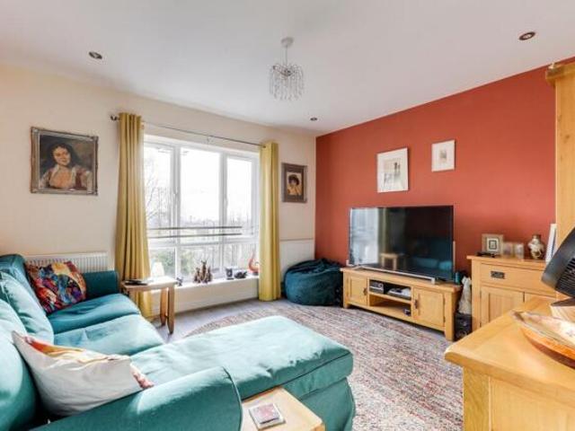 For Sale 3 Bedroom House Hucknall Nottinghamshire DLS100456326