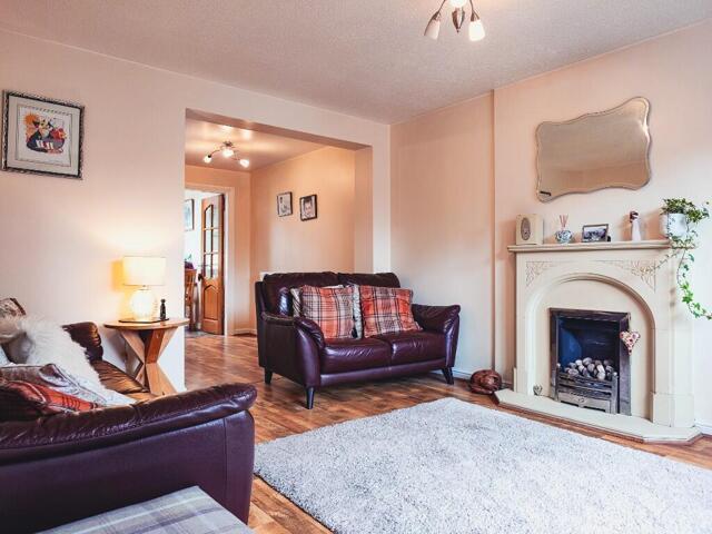 For Sale 3 Bedroom House Hyde Tameside DS100263372
