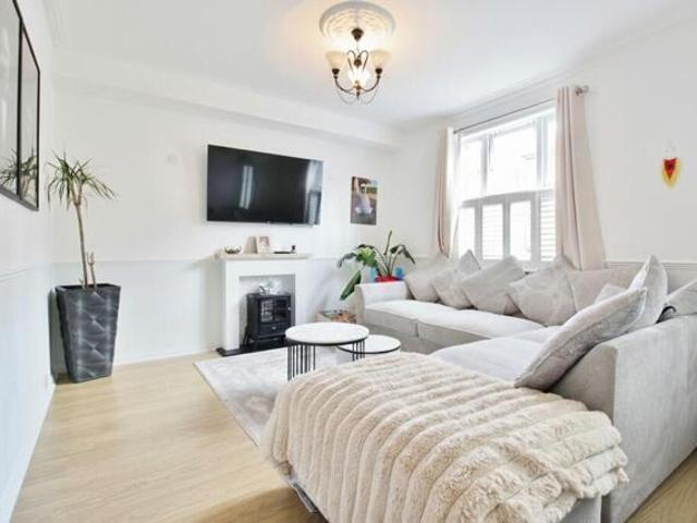 For Sale 3 Bedroom House Isleworth Greater London DS101677905