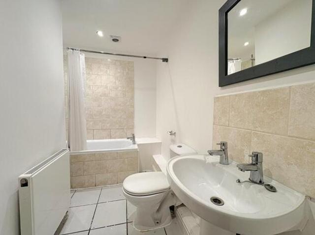 For Sale 3 Bedroom House Oldham Oldham DLS100685128
