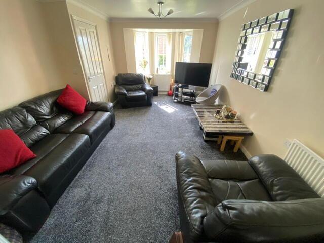 For Sale 3 Bedroom House Oldham Oldham DS98800943