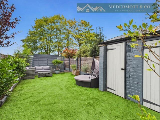 For Sale 3 Bedroom House Oldham Greater Manchester DS98278059