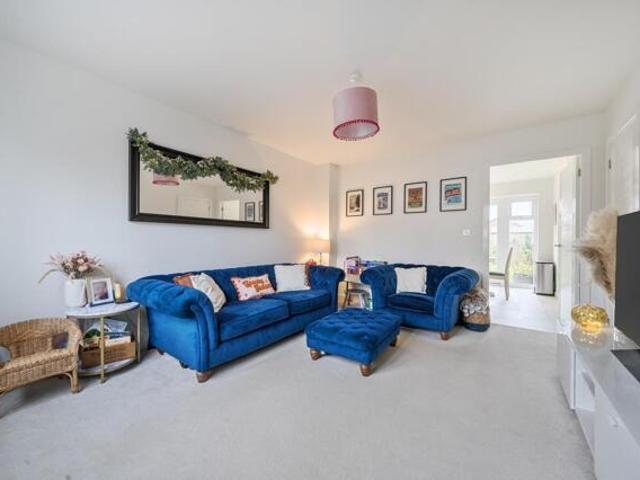 For Sale 3 Bedroom House Oxfordshire Oxfordshire DLS98903719