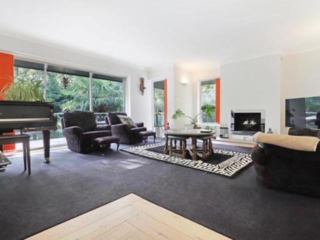 For Sale 3 Bedroom House Loughton Essex DLS100540976