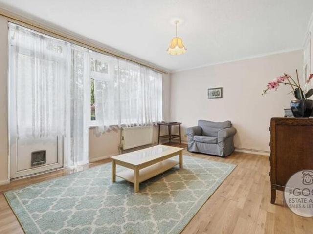 For Sale 3 Bedroom House Loughton Essex DS99344538