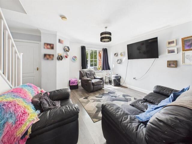For Sale 3 Bedroom House Longlevens Longlevens DLS100615106