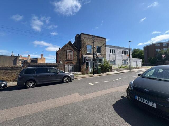 For Sale 3 Bedroom House London Greater London DLS100881687