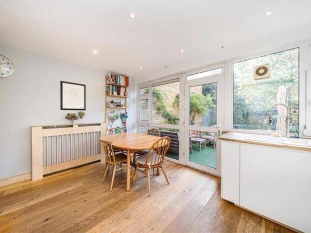 For Sale 3 Bedroom House Londres Great London DLS100057928
