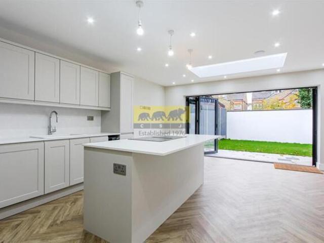 For Sale 3 Bedroom House Londres Great London DS99130094