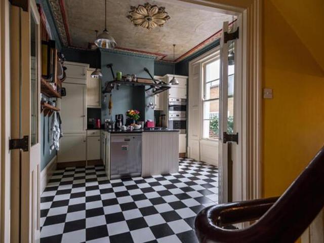 For Sale 3 Bedroom House Londres Greater London DLS98386894