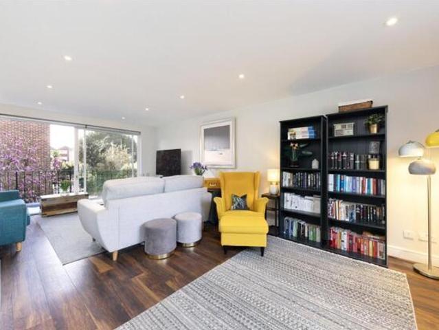 For Sale 3 Bedroom House Londres Greater London DLS100786883